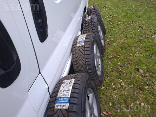 White Opel Vivaro 2008 in Liepaja, with an engine capacity of 2.00 L and mileage of 199 thousand km for 5000 €, photo 10 on AUTOMOTO.COM.LV