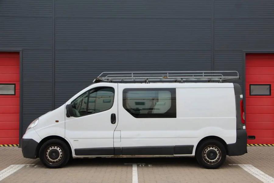 White Opel Vivaro 2008 in Marupe, with an engine capacity of 2.00 L and mileage of 323 thousand km for 6250 €, photo 9 on AUTOMOTO.COM.LV