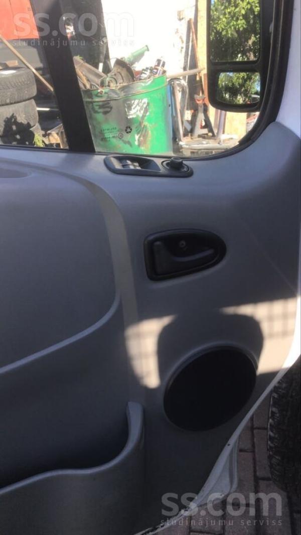 Balts Opel Vivaro 2008 Jūrmala, ar dzinēja tilpumu 2.00 L un nobraukumu 224 tūkst. km par 2750 €, foto 4 vietnē AUTOMOTO.COM.LV