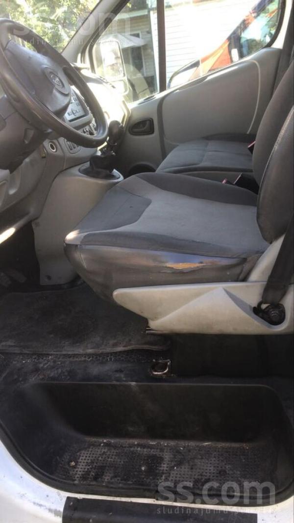 Balts Opel Vivaro 2008 Jūrmala, ar dzinēja tilpumu 2.00 L un nobraukumu 224 tūkst. km par 2750 €, foto 7 vietnē AUTOMOTO.COM.LV