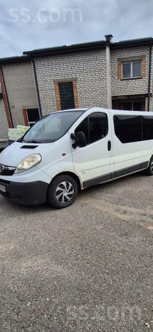 Balts Opel Vivaro 2008 Talsi, ar dzinēja tilpumu 2.50 L un nobraukumu 466 tūkst. km par 4495 €, foto 2 vietnē AUTOMOTO.COM.LV