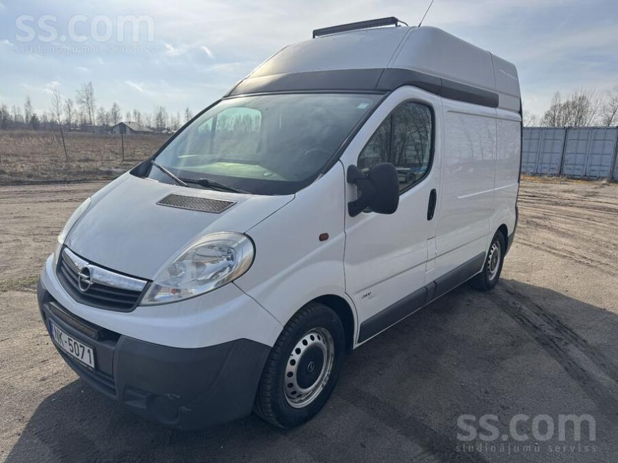 Balts Opel Vivaro 2008 Rīga, ar dzinēja tilpumu 2.00 L un nobraukumu 350 tūkst. km par 5800 €, foto 1 vietnē AUTOMOTO.COM.LV