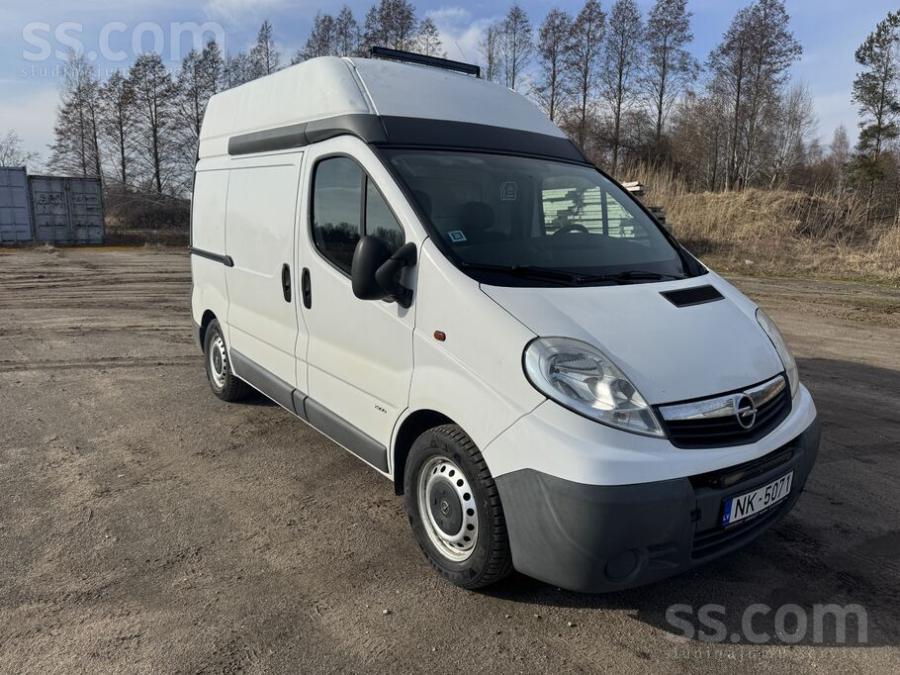 Balts Opel Vivaro 2008 Rīga, ar dzinēja tilpumu 2.00 L un nobraukumu 350 tūkst. km par 5800 €, foto 4 vietnē AUTOMOTO.COM.LV