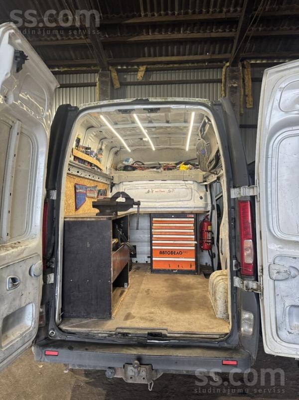 Balts Opel Vivaro 2008 Rīga, ar dzinēja tilpumu 2.00 L un nobraukumu 350 tūkst. km par 5800 €, foto 10 vietnē AUTOMOTO.COM.LV