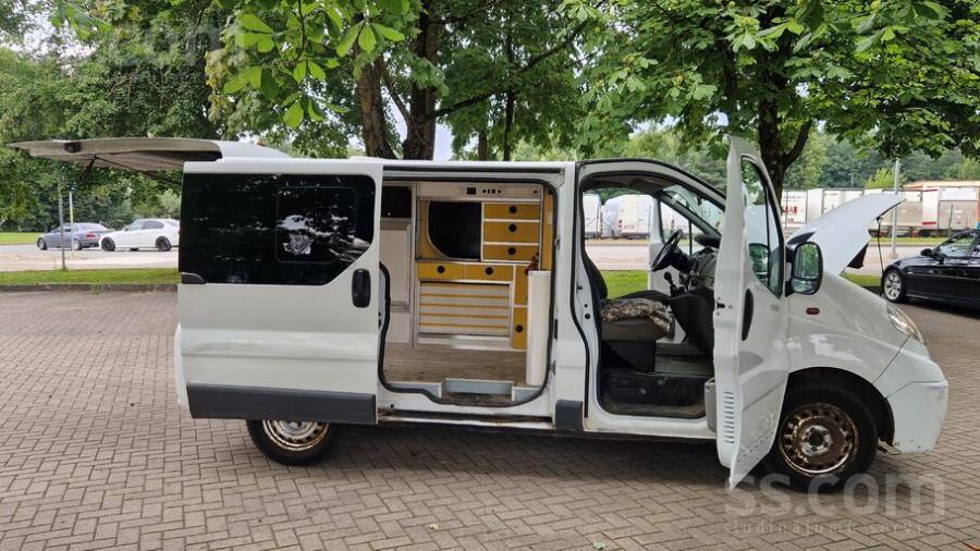 Balts Opel Vivaro 2008 Rīga, ar dzinēja tilpumu 2.00 L un nobraukumu 0 tūkst. km par 3590 €, foto 1 vietnē AUTOMOTO.COM.LV