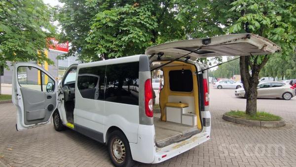 Opel Vivaro 2008 in Riga on AUTOMOTO.COM.LV White Opel Vivaro 2008 in Riga, with an engine capacity of 2.00 L and mileage of 0 thousand km for 3500 €, photo 5 on AUTOMOTO.COM.LV