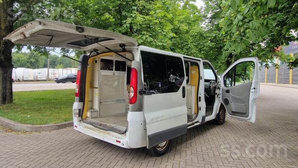 Opel Vivaro 2008 in Riga on AUTOMOTO.COM.LV White Opel Vivaro 2008 in Riga, with an engine capacity of 2.00 L and mileage of 0 thousand km for 3500 €, photo 6 on AUTOMOTO.COM.LV