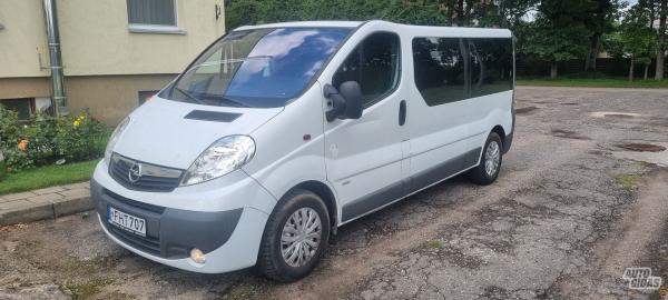 White Opel Vivaro 2008 in Klaipeda, with an engine capacity of 2.50 L and mileage of 350 thousand km for 4500 €, photo 1 on AUTOMOTO.COM.LV