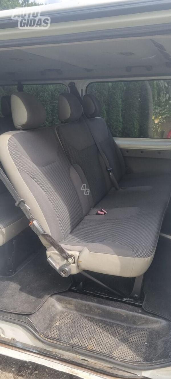 White Opel Vivaro 2008 in Klaipeda, with an engine capacity of 2.50 L and mileage of 350 thousand km for 4500 €, photo 11 on AUTOMOTO.COM.LV