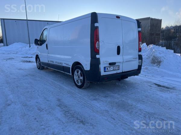 Balts Opel Vivaro 2009 Bauska, ar dzinēja tilpumu 2.00 L un nobraukumu 420 tūkst. km par 3700 €, foto 3 vietnē AUTOMOTO.COM.LV