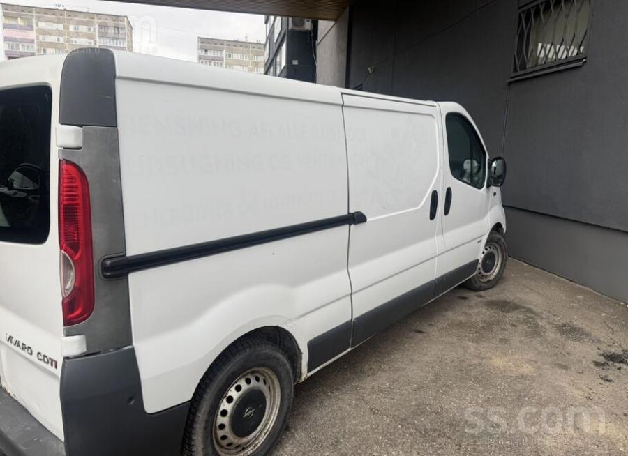Balts Opel Vivaro 2009 Rīga, ar dzinēja tilpumu 2.50 L un nobraukumu 354 tūkst. km par 5200 €, foto 1 vietnē AUTOMOTO.COM.LV