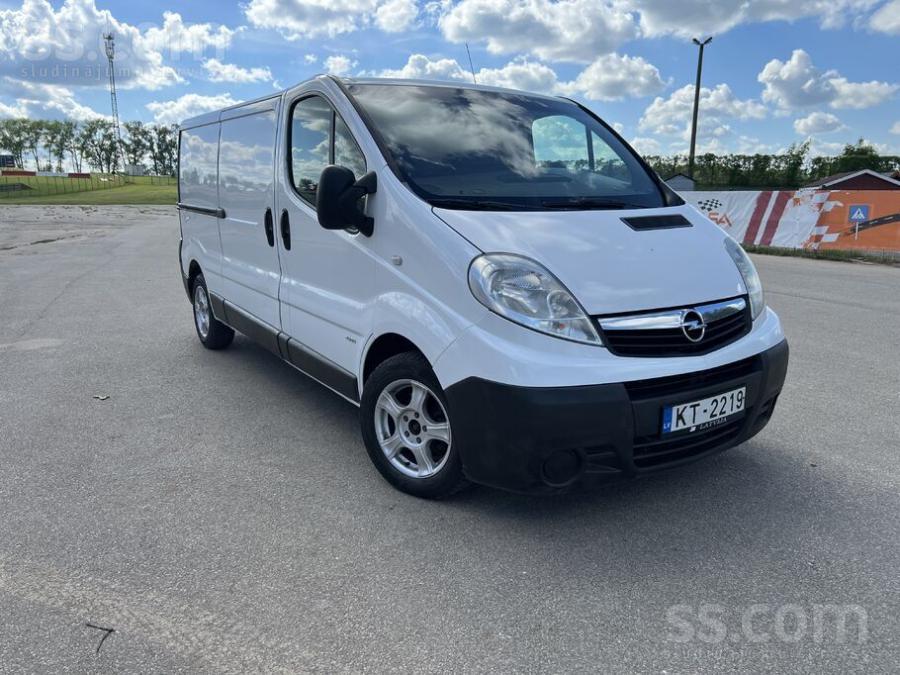 Balts Opel Vivaro 2009 Bauska, ar dzinēja tilpumu 2.00 L un nobraukumu 0 tūkst. km par 4200 €, foto 3 vietnē AUTOMOTO.COM.LV