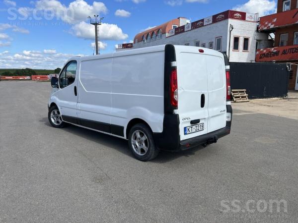 Balts Opel Vivaro 2009 Bauska, ar dzinēja tilpumu 2.00 L un nobraukumu 0 tūkst. km par 4200 €, foto 3 vietnē AUTOMOTO.COM.LV