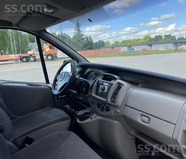 White Opel Vivaro 2009 in Bauska, with an engine capacity of 2.00 L and mileage of 0 thousand km for 4200 €, photo 6 on AUTOMOTO.COM.LV