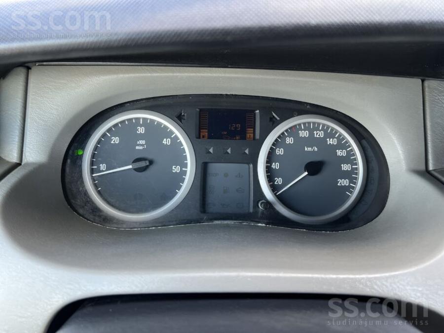 Balts Opel Vivaro 2009 Bauska, ar dzinēja tilpumu 2.00 L un nobraukumu 0 tūkst. km par 4200 €, foto 8 vietnē AUTOMOTO.COM.LV