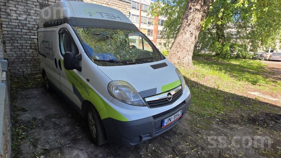 Balts Opel Vivaro 2009 Rīga, ar dzinēja tilpumu 2.00 L un nobraukumu 235 tūkst. km par 2500 €, foto 3 vietnē AUTOMOTO.COM.LV