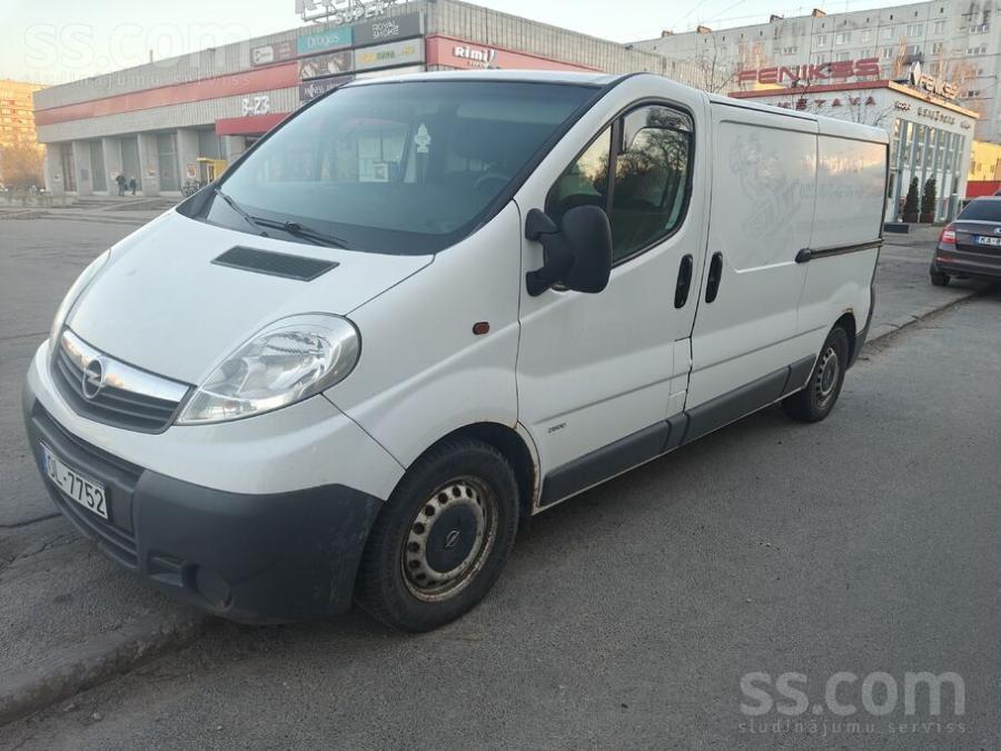 White Opel Vivaro 2009 in Riga, with an engine capacity of 2.50 L and mileage of 354 thousand km for 3800 €, photo 1 on AUTOMOTO.COM.LV