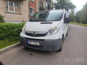Balts Opel Vivaro 2009 Rīga, ar dzinēja tilpumu 2.50 L un nobraukumu 382 tūkst. km par 1900 €, foto  vietnē AUTOMOTO.COM.LV