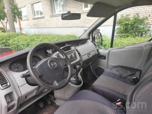 Balts Opel Vivaro 2009 Rīga, ar dzinēja tilpumu 2.50 L un nobraukumu 382 tūkst. km par 1900 €, foto 4 vietnē AUTOMOTO.COM.LV