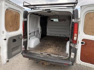 Белый Опель Виваро 2009 в Рига, объемом двигателя 2.50 л и пробегом 278 тыс. км за 4900 €, фото 6 на AUTOMOTO.COM.LV