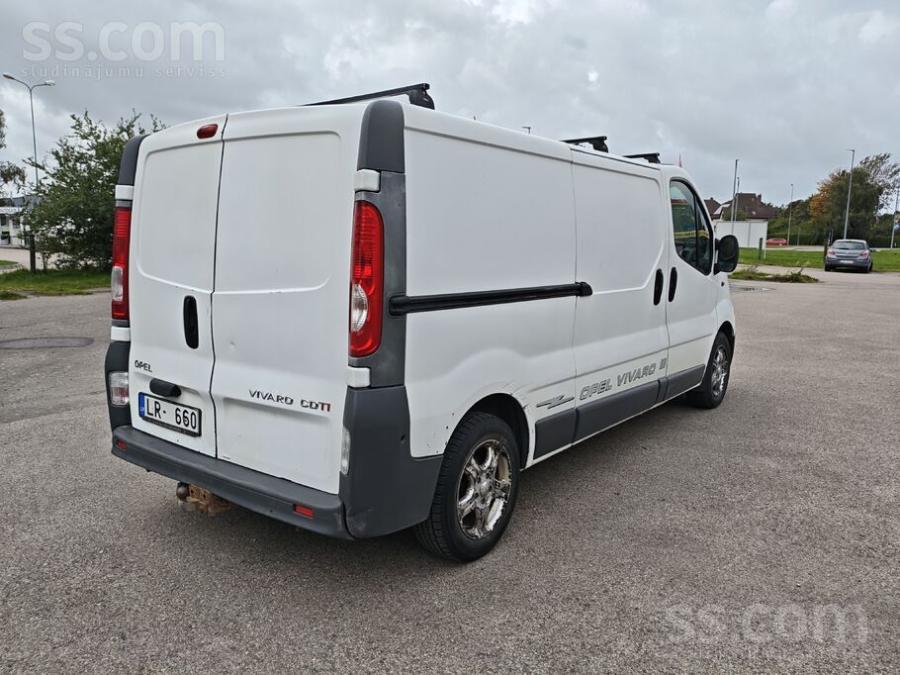 White Opel Vivaro 2009 in Liepaja, with an engine capacity of 2.00 L and mileage of 250 thousand km for 3500 €, photo 6 on AUTOMOTO.COM.LV