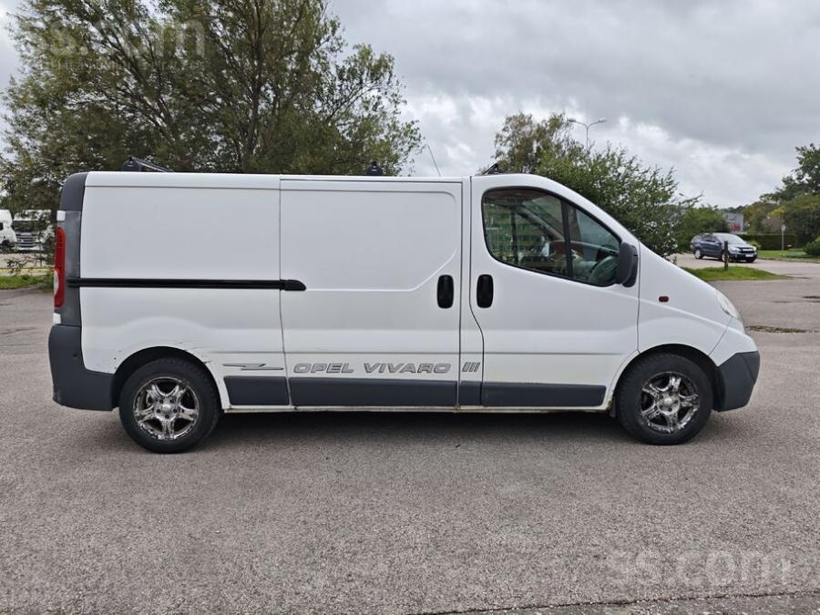 White Opel Vivaro 2009 in Liepaja, with an engine capacity of 2.00 L and mileage of 250 thousand km for 3500 €, photo 7 on AUTOMOTO.COM.LV