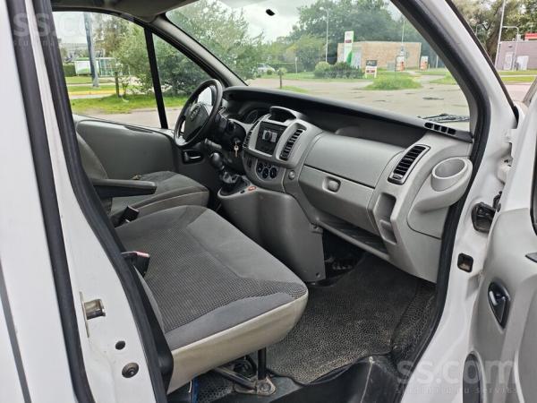 White Opel Vivaro 2009 in Liepaja, with an engine capacity of 2.00 L and mileage of 250 thousand km for 3500 €, photo 11 on AUTOMOTO.COM.LV
