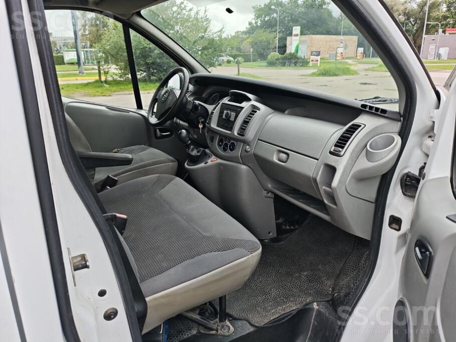 White Opel Vivaro 2009 in Liepaja, with an engine capacity of 2.00 L and mileage of 250 thousand km for 3500 €, photo 11 on AUTOMOTO.COM.LV