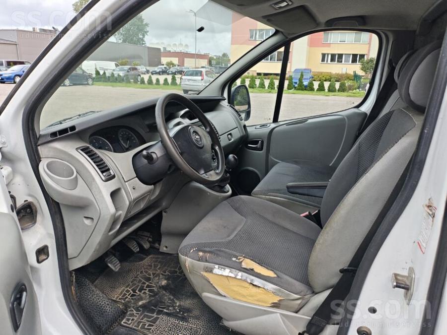 White Opel Vivaro 2009 in Liepaja, with an engine capacity of 2.00 L and mileage of 250 thousand km for 3500 €, photo 12 on AUTOMOTO.COM.LV