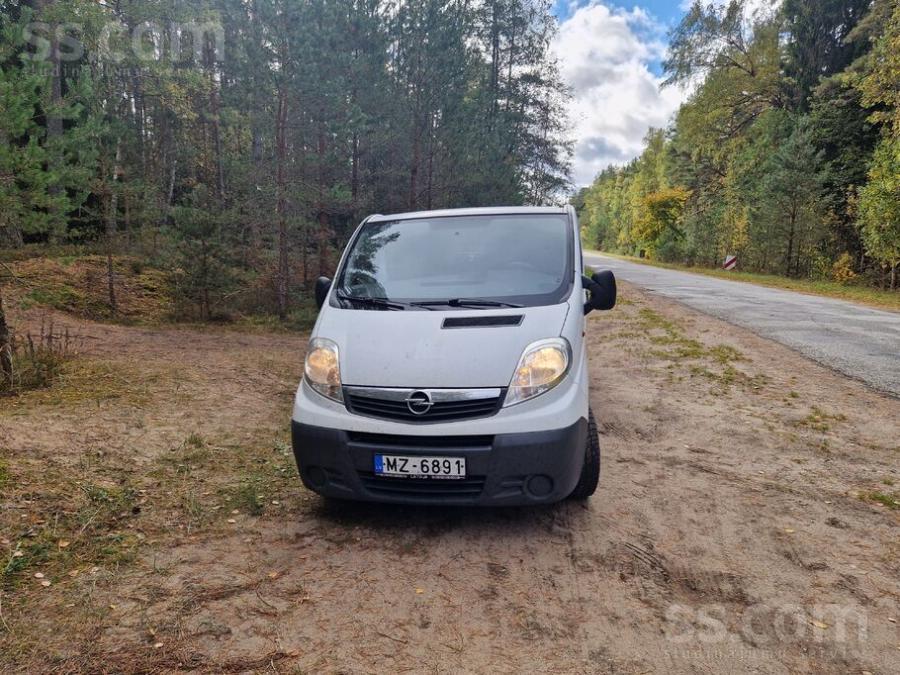 Белый Опель Виваро 2009 в Тукумс, объемом двигателя 2.00 л и пробегом 277 тыс. км за 4100 €, фото 4 на AUTOMOTO.COM.LV