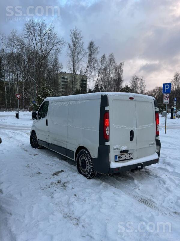 White Opel Vivaro 2010 in Liepaja, with an engine capacity of 2.00 L and mileage of 406 thousand km for 4300 €, photo 3 on AUTOMOTO.COM.LV