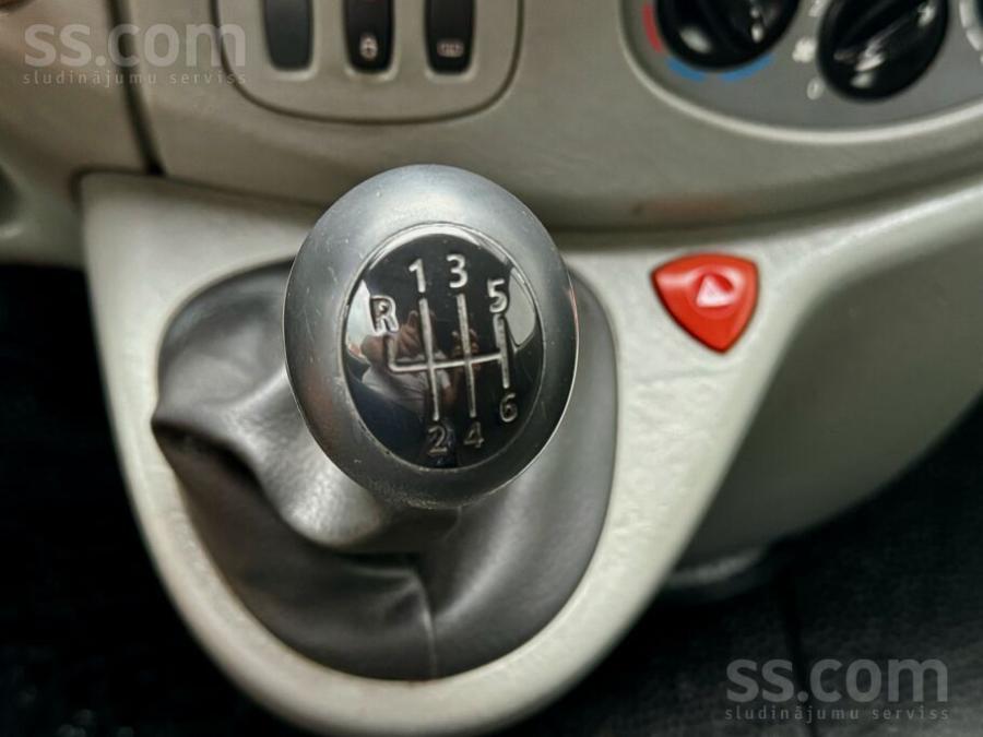 Balts Opel Vivaro 2010 Jelgava, ar dzinēja tilpumu 2.00 L un nobraukumu 0 tūkst. km par 5500 €, foto 15 vietnē AUTOMOTO.COM.LV
