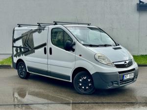 White Opel Vivaro 2010 in Riga, with an engine capacity of 2.00 L and mileage of 254 thousand km for 5950 €, photo 5 on AUTOMOTO.COM.LV