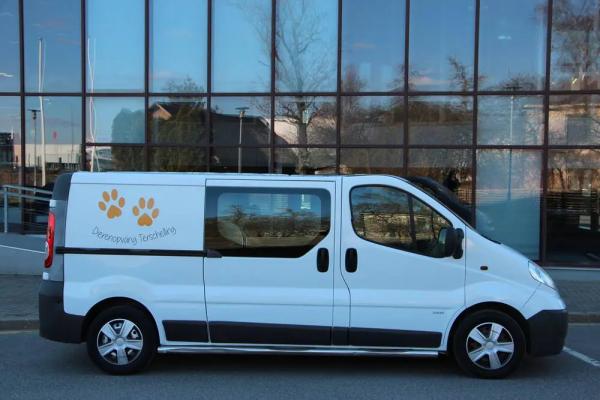 White Opel Vivaro 2010 in Marupe, with an engine capacity of 2.00 L and mileage of 323 thousand km for 6150 €, photo 8 on AUTOMOTO.COM.LV