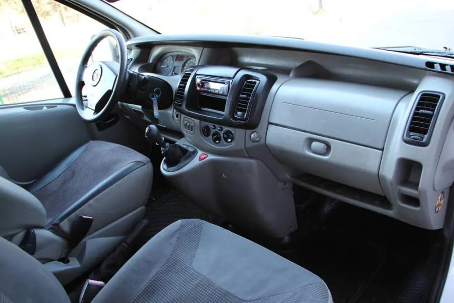 Balts Opel Vivaro 2010 Mārupe, ar dzinēja tilpumu 2.00 L un nobraukumu 323 tūkst. km par 6150 €, foto 12 vietnē AUTOMOTO.COM.LV