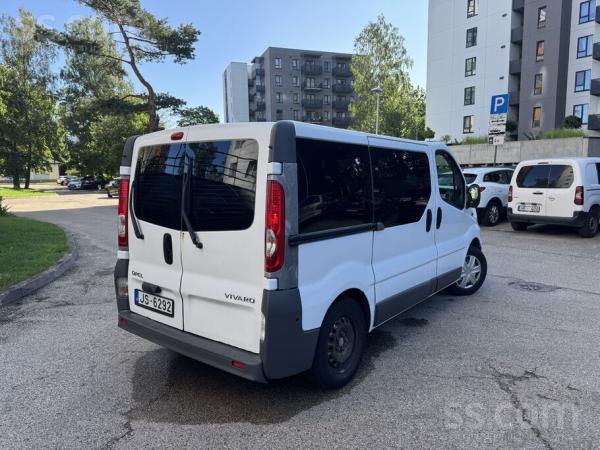 Balts Opel Vivaro 2010 Rīga, ar dzinēja tilpumu 2.00 L un nobraukumu 392 tūkst. km par 2992 €, foto 3 vietnē AUTOMOTO.COM.LV