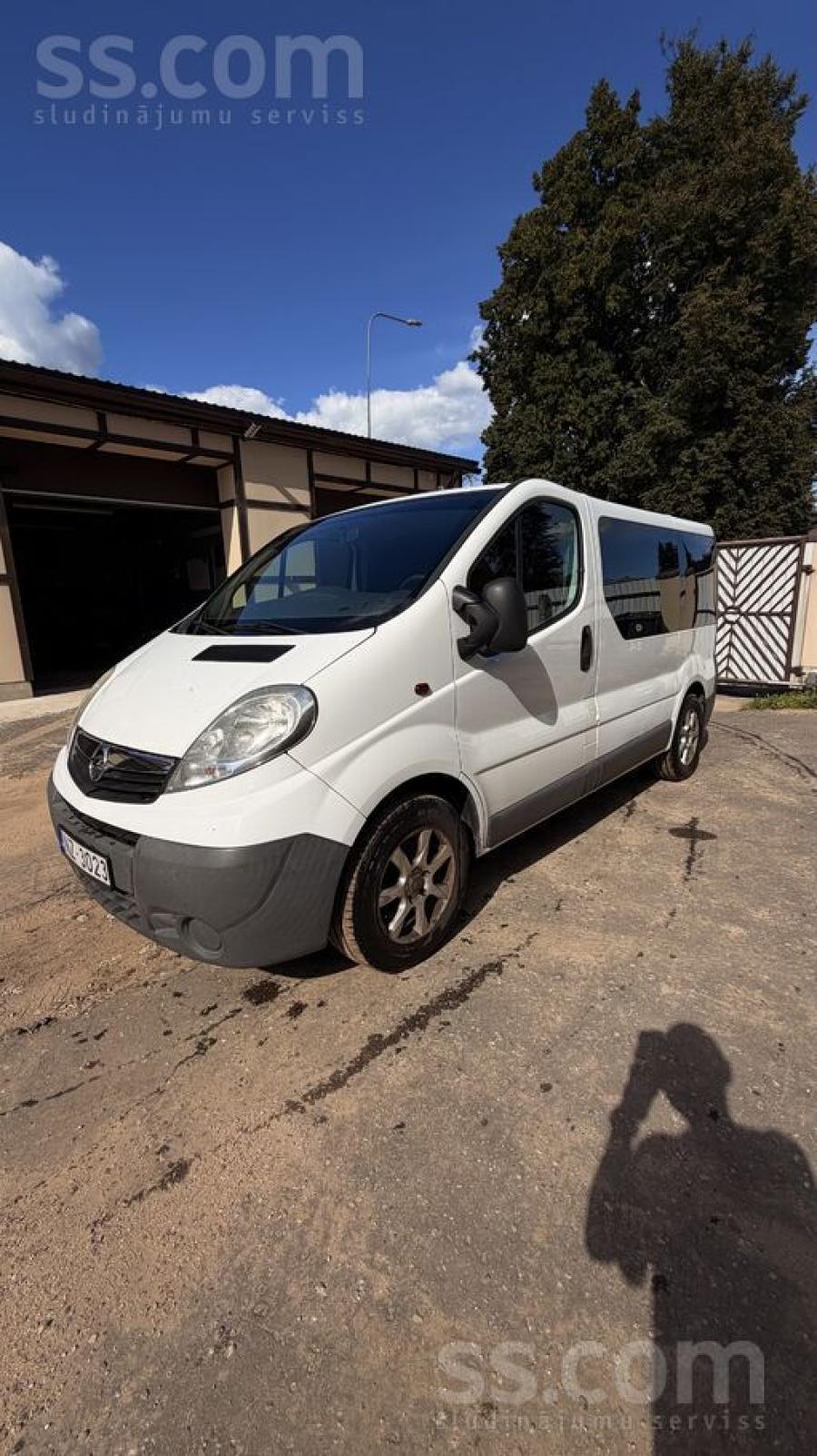 Balts Opel Vivaro 2010 Daugavpils, ar dzinēja tilpumu 2.00 L un nobraukumu 261 tūkst. km par 6700 €, foto 4 vietnē AUTOMOTO.COM.LV