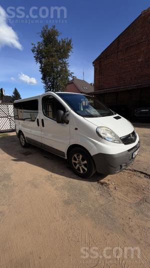 Balts Opel Vivaro 2010 Daugavpils, ar dzinēja tilpumu 2.00 L un nobraukumu 261 tūkst. km par 6700 €, foto 5 vietnē AUTOMOTO.COM.LV