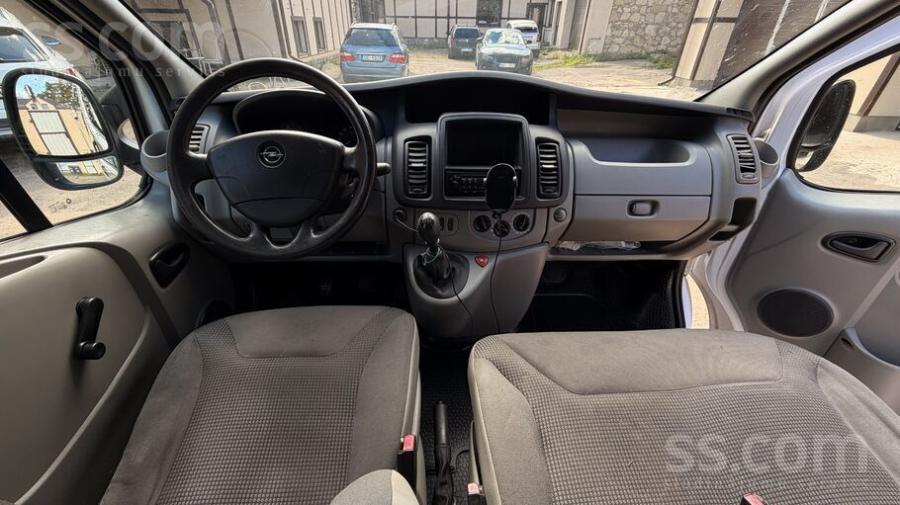 Balts Opel Vivaro 2010 Daugavpils, ar dzinēja tilpumu 2.00 L un nobraukumu 261 tūkst. km par 6700 €, foto 6 vietnē AUTOMOTO.COM.LV
