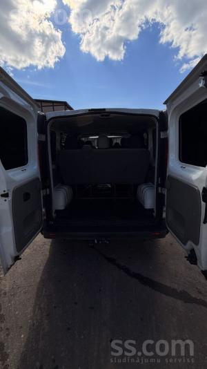 Balts Opel Vivaro 2010 Daugavpils, ar dzinēja tilpumu 2.00 L un nobraukumu 261 tūkst. km par 6700 €, foto 9 vietnē AUTOMOTO.COM.LV