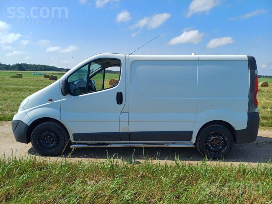 White Opel Vivaro 2011 in Riga, with an engine capacity of 2.00 L and mileage of 358 thousand km for 5000 €, photo 14 on AUTOMOTO.COM.LV