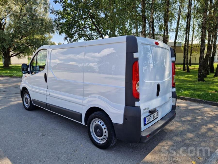 White Opel Vivaro 2011 in Riga, with an engine capacity of 2.00 L and mileage of 236 thousand km for 6050 €, photo 5 on AUTOMOTO.COM.LV