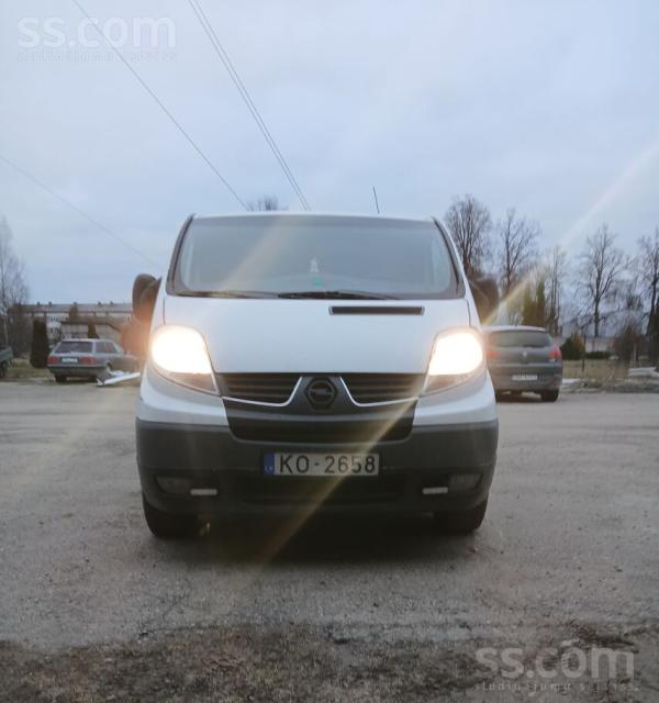 Balts Opel Vivaro 2011 Preiļi, ar dzinēja tilpumu 2.00 L un nobraukumu 0 tūkst. km par 2500 €, foto 4 vietnē AUTOMOTO.COM.LV