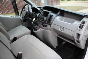 Balts Opel Vivaro 2011 Mārupe, ar dzinēja tilpumu 2.00 L un nobraukumu 244 tūkst. km par 6450 €, foto 13 vietnē AUTOMOTO.COM.LV