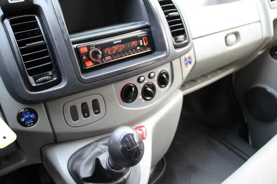 Balts Opel Vivaro 2011 Mārupe, ar dzinēja tilpumu 2.00 L un nobraukumu 244 tūkst. km par 6450 €, foto 14 vietnē AUTOMOTO.COM.LV