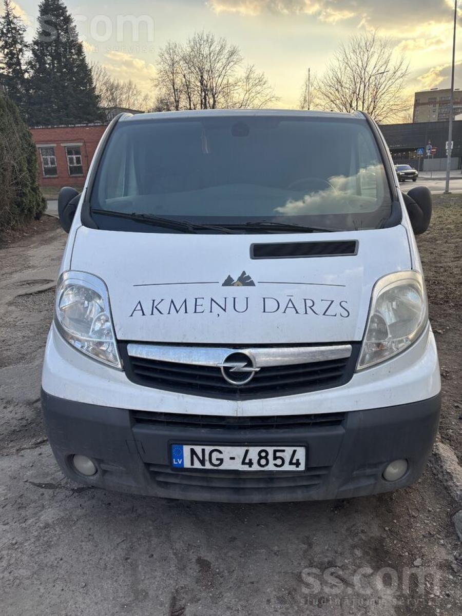 White Opel Vivaro 2011 in Riga, with an engine capacity of 2.00 L and mileage of 323 thousand km for 2100 €, photo 3 on AUTOMOTO.COM.LV