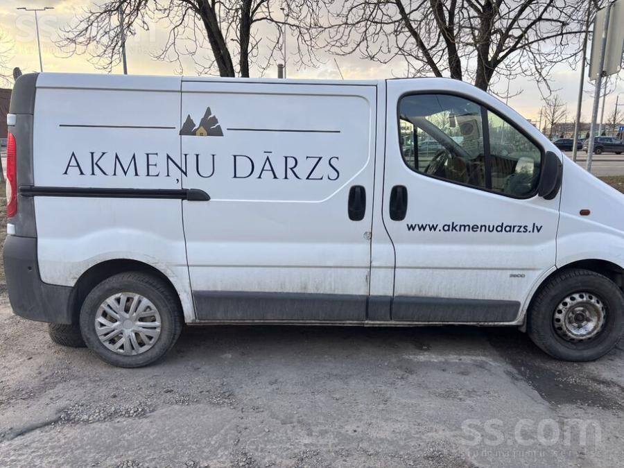 White Opel Vivaro 2011 in Riga, with an engine capacity of 2.00 L and mileage of 323 thousand km for 2100 €, photo 4 on AUTOMOTO.COM.LV