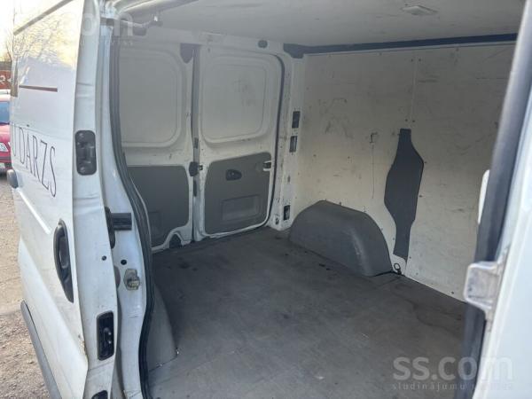 White Opel Vivaro 2011 in Riga, with an engine capacity of 2.00 L and mileage of 323 thousand km for 2100 €, photo 6 on AUTOMOTO.COM.LV