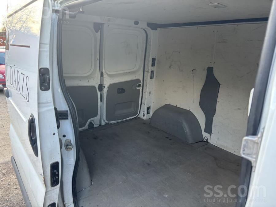 White Opel Vivaro 2011 in Riga, with an engine capacity of 2.00 L and mileage of 323 thousand km for 2100 €, photo 6 on AUTOMOTO.COM.LV