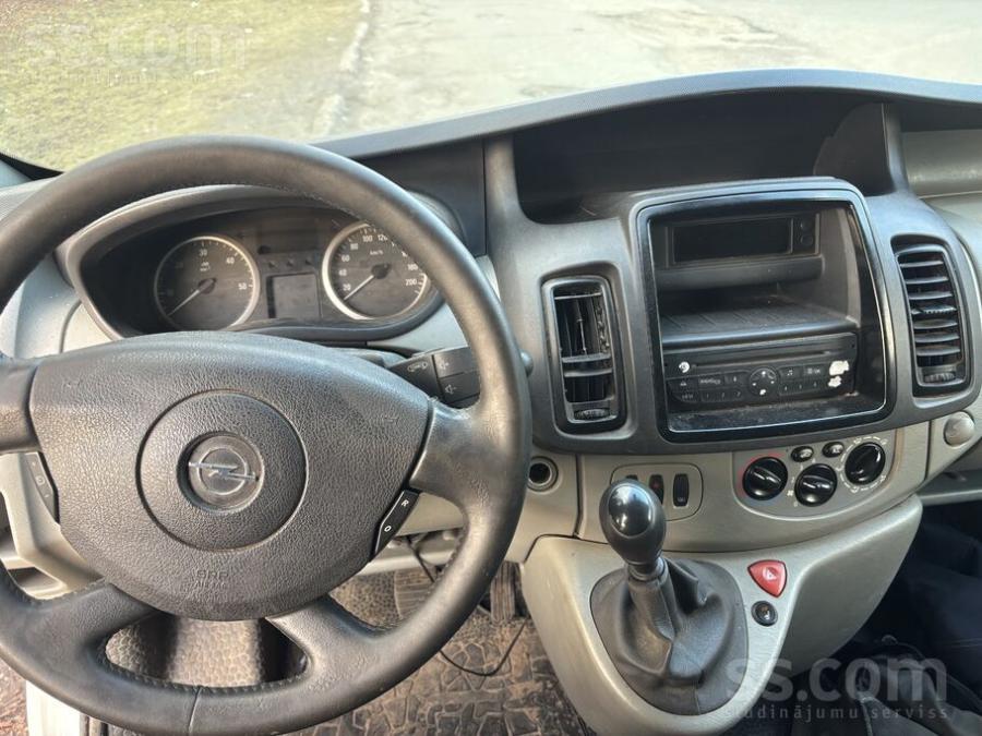White Opel Vivaro 2011 in Riga, with an engine capacity of 2.00 L and mileage of 323 thousand km for 2100 €, photo 8 on AUTOMOTO.COM.LV